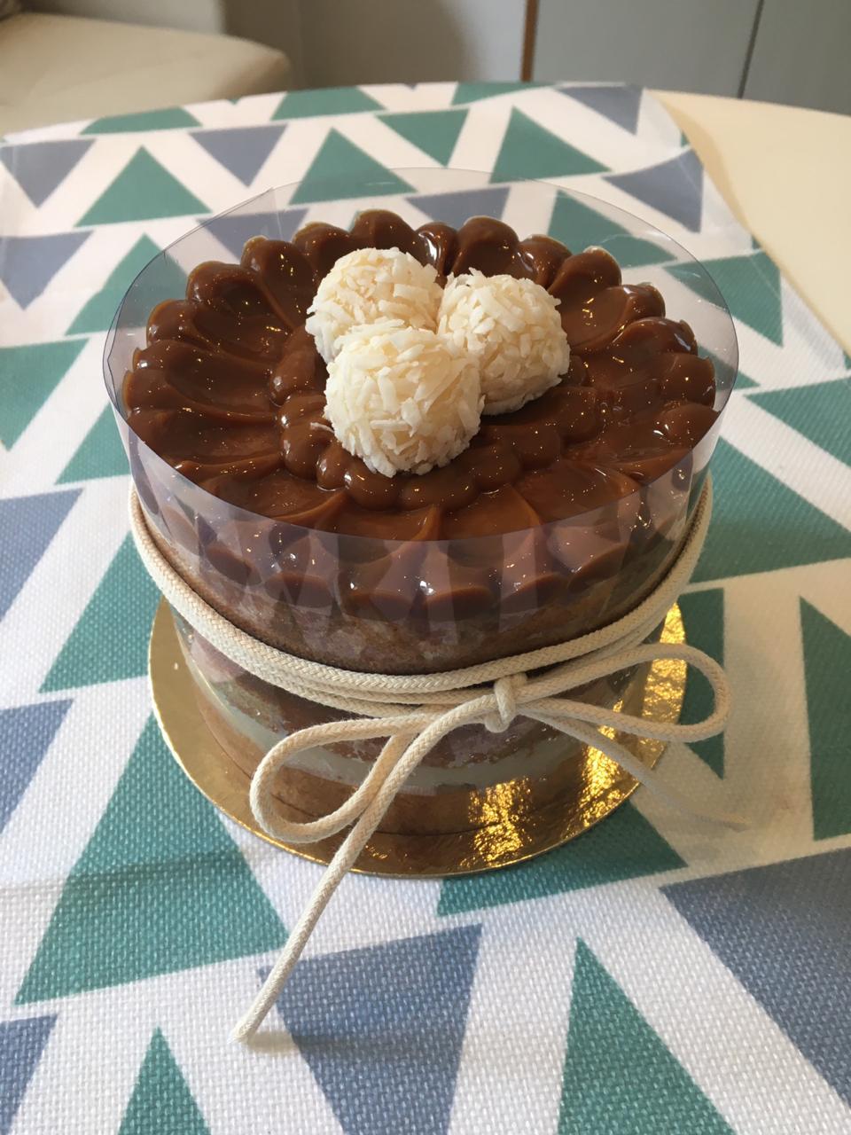 Lalai Cestas - Mini Bolo Confeitado - Meu catálogo fácil!